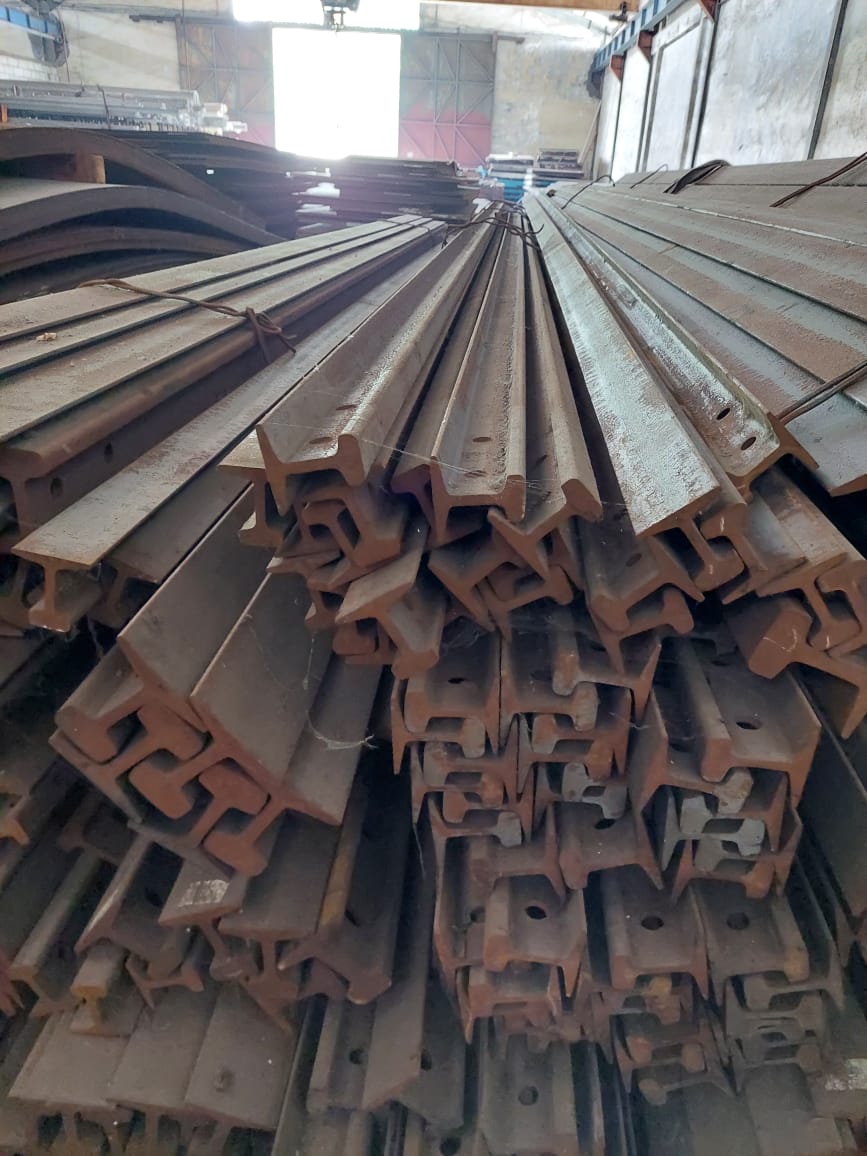 SUPPLIER BESI REL BESI RAIL STEEL RAIL JAKARTA - GERAI BAJA INDONESIA